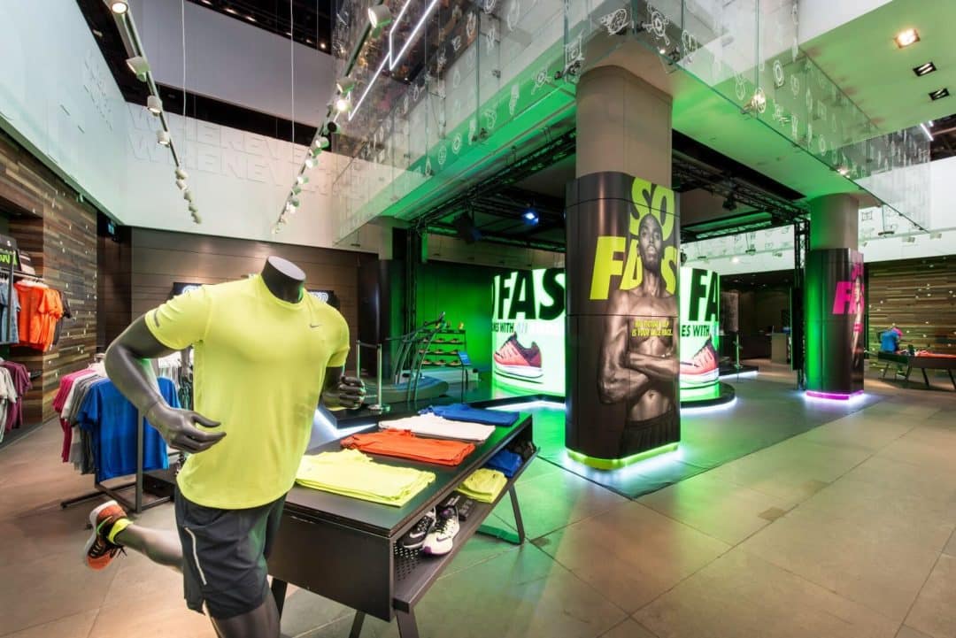 Nike repense tous ses flagships en véritables showrooms technologiques ...